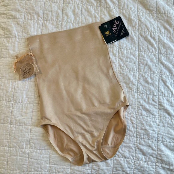 Wacoal | Intimates & Sleepwear | Wacoal Highwaist Shape Briefs New Nwt ...